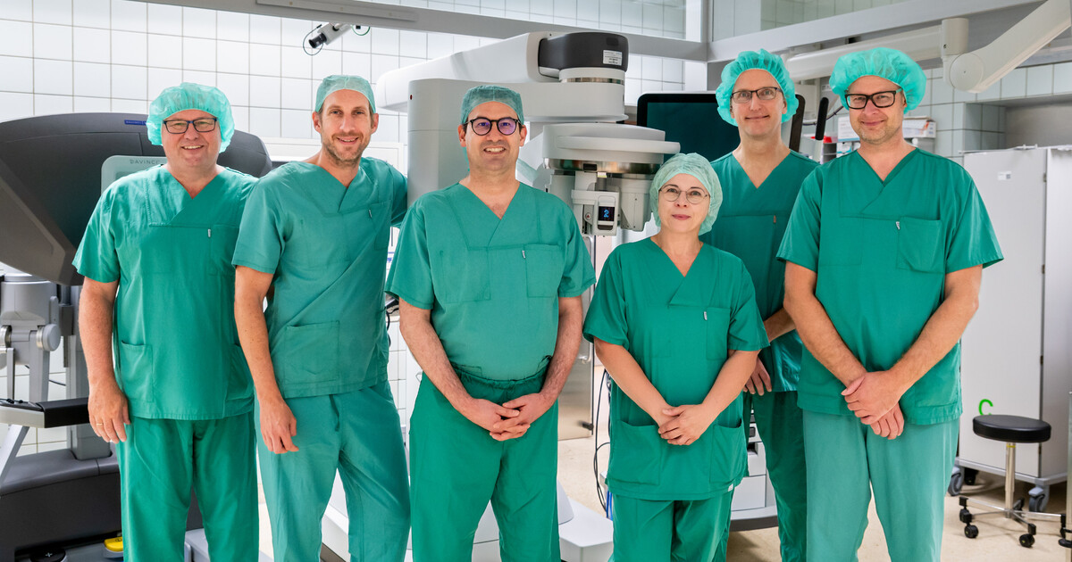 Revolution im OP der KKHB: Universitäres Zentrum für robotische ...